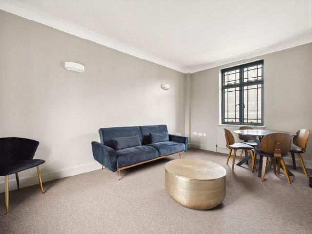 Charming and contemporary 1 bedroom apartment in the heart of Marylebone
