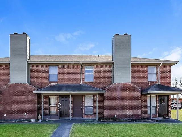 Charming and thoughtfully designed 2 bedroom, 2 bathroom townhouse offering 1,088 sq ft of comfortable living space in the Marine Creek area of Fort Worth.