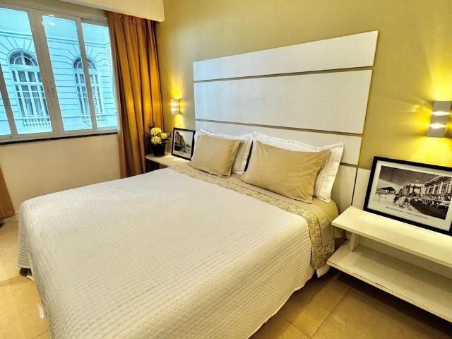 Charming Apt Next to Copacabana Palace Ocean View