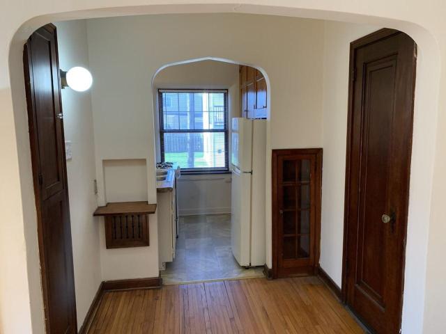 Charming Brick Historic Apartment in the Heart of Vibrant Hamline Studio Apartment for Rent at 1642 Charles Ave, St. Paul, MN 55104 Hamline Midway