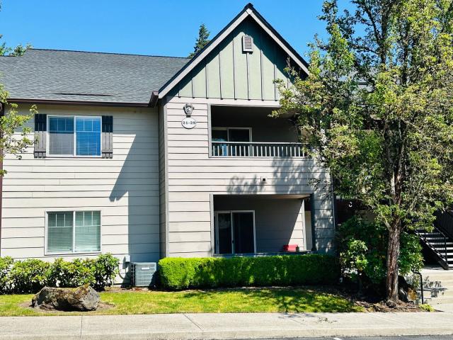 Charming Condo in Terrific Salmon Creek Location