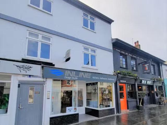 For Rent! Court Mews, NEWTON ABBOT