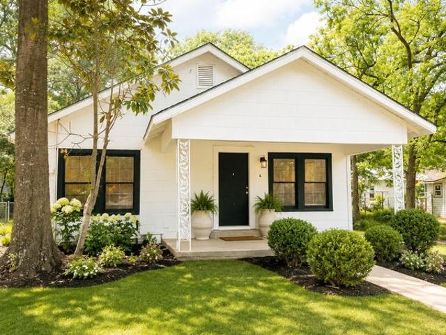 Charming Craftsman_Style Duplex Near Sam Houston S