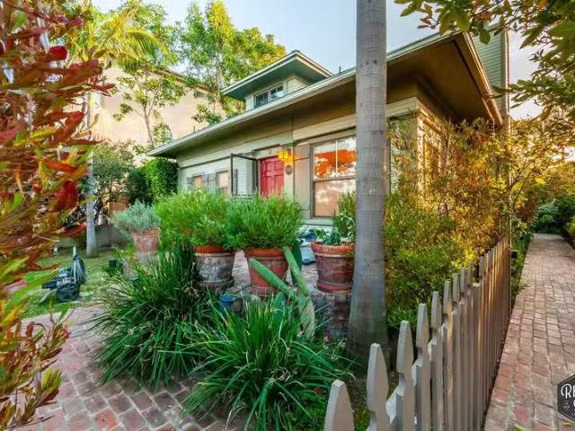 CHARMING CRAFTSMAN STYLE HOME, 2BD + SEPARATE LOFT BD FOR GUES.