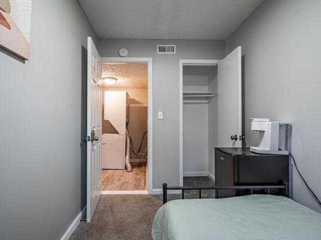 Charming Decatur House in a Quiet Neighborhood!