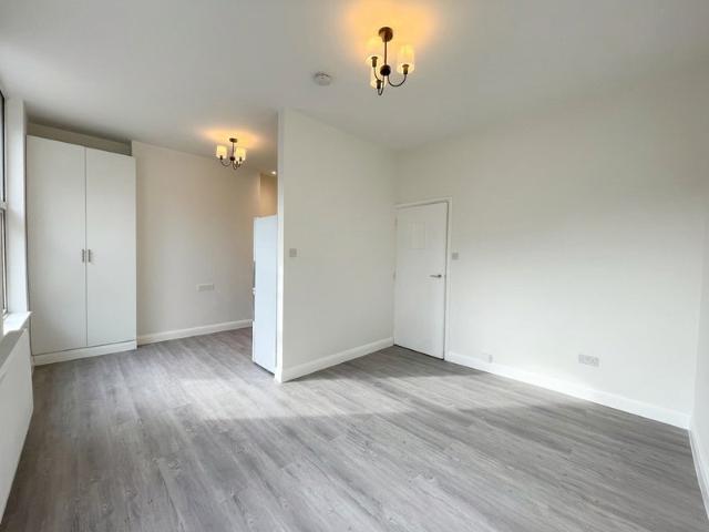 Charming double bedroom in Archway, N19
