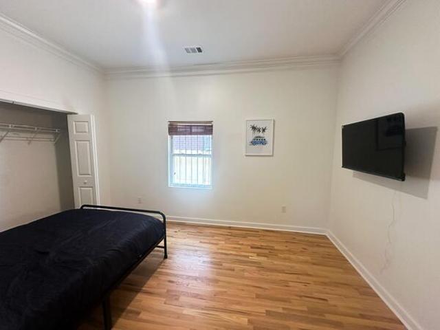 Charming Downtown Atlanta Home in Mechanicsville — Hosted by a Top Host