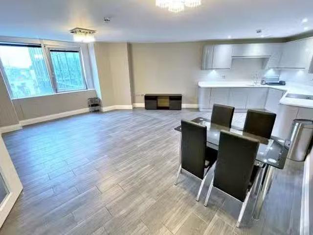Just in! Flat to rent in Bartholomew Square, Brighton BN1