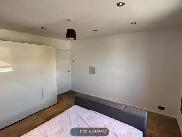 Cheap Flat to rent in Bessborough Road, Harrow HA1