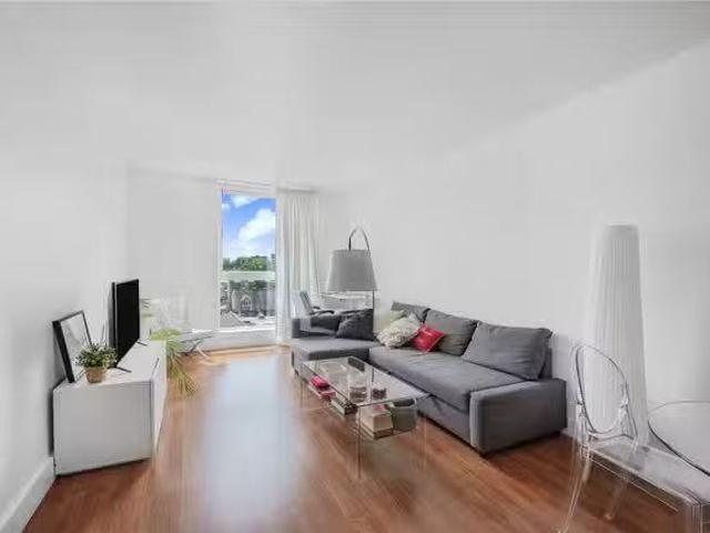 New Flat to rent in Peninsula Apartments, 4 Praed Street, Lond.