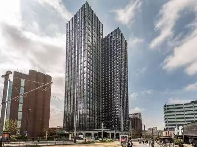 Nice Flat to rent in Ten Degrees, Croydon CR0