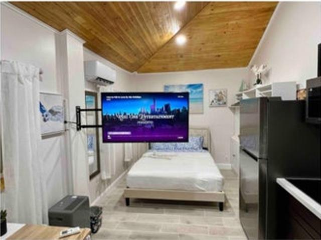 Charming Fully Furnished Efficiency Studio_Ideal f