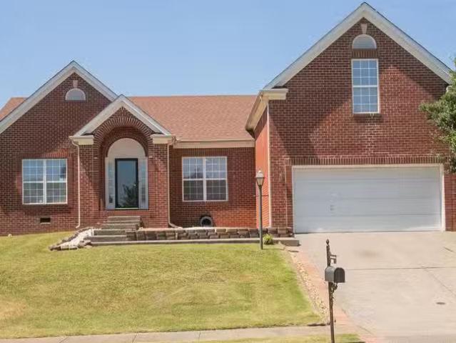 Charming Hendersonville Home! 113 Cabin Branch Cir