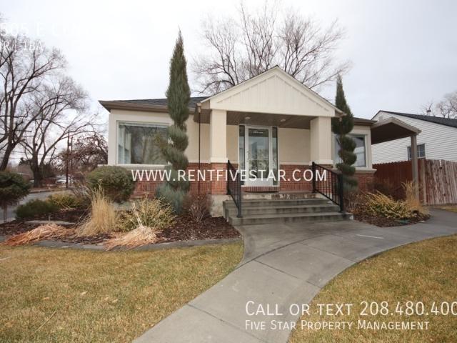 Charming Home Available in University Area! Visit rentfivestar.com for details