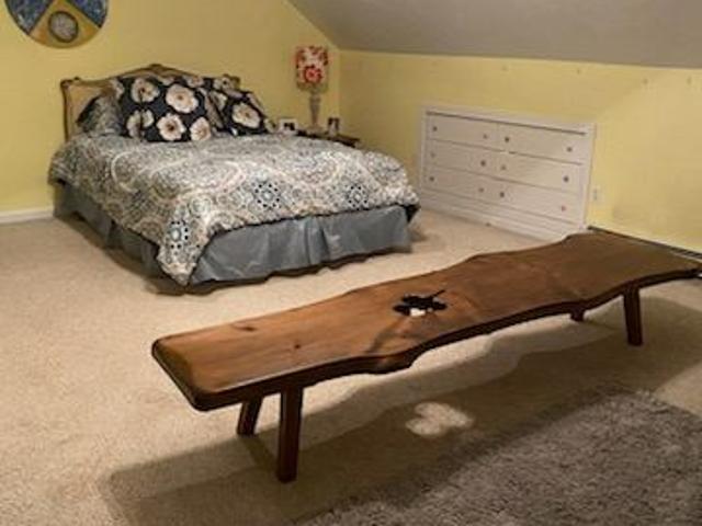 Charming LARGE Studio_style Bedroom with Private