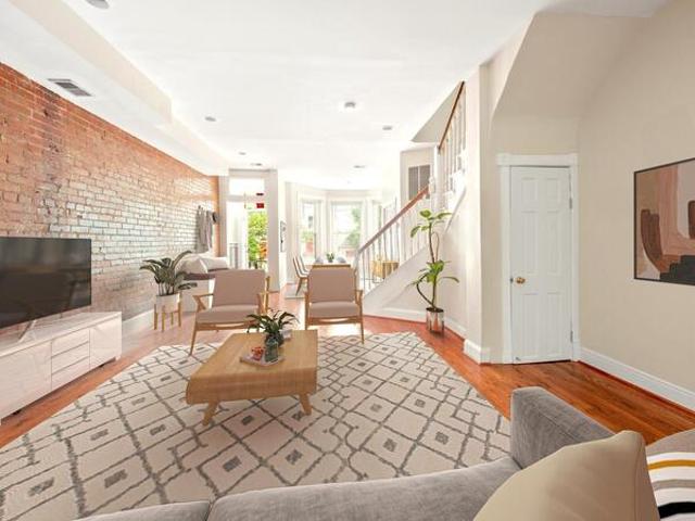 Charming LeDroit Park Victorian townhouse by Crispus Attucks Park