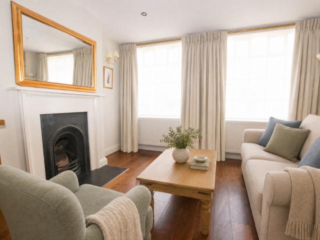Charming Little Chelsea Cottage