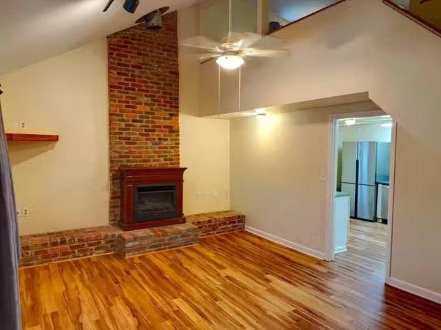 Charming Loft Style Carriage Home 7412 Harness Dr #NA