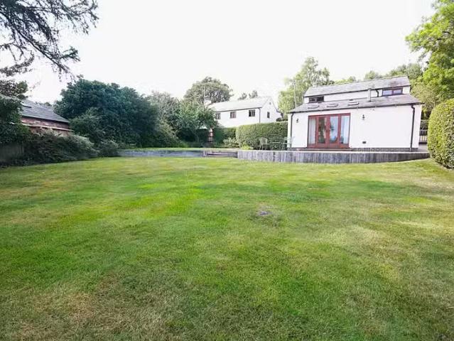 Cheap Moss Lane, Mobberley, 1 bedroom, Detached