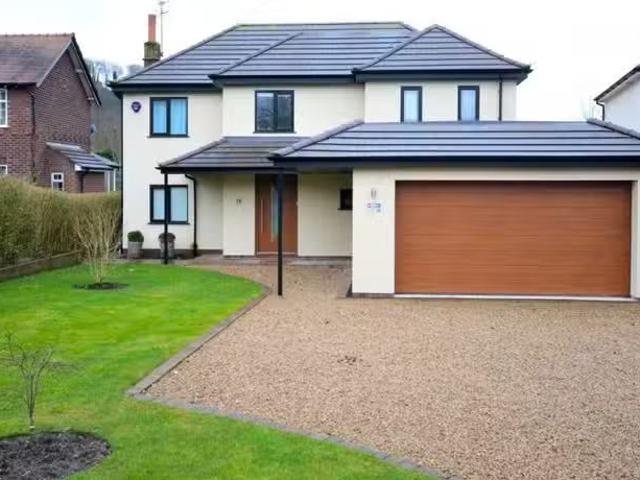 Charming Moss Road, Alderley Edge, 4 bedroom, Detached