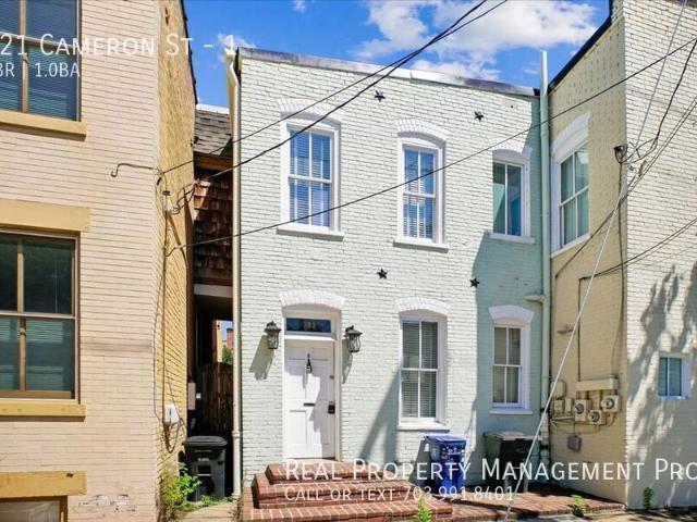 Charming Old Town condo walk to everything on King Street!