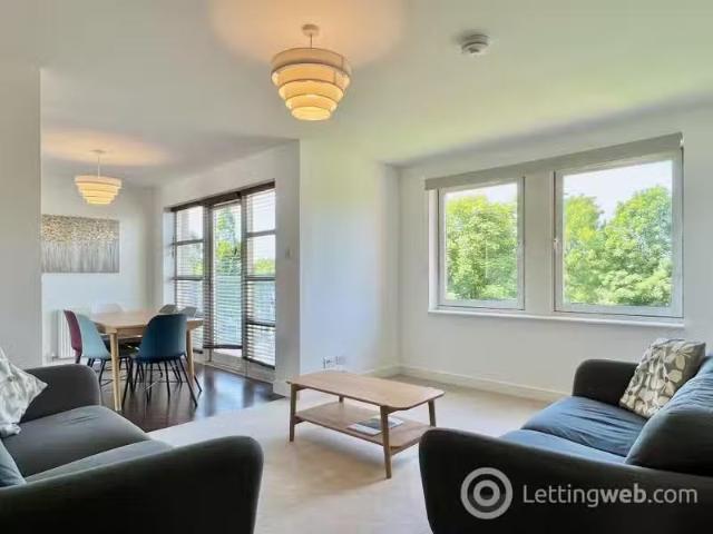 Nice Property to rent in Meggetland View, Craiglockhart, Edinb.