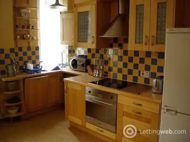 Cheap Property to rent in Millar Crescent, Edinburgh, EH10