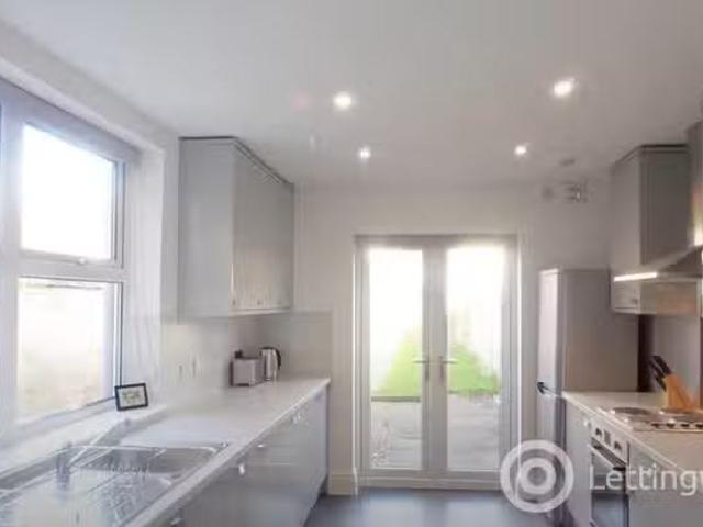 Cheap Property to rent in Mona Street, Beeston, Nottingham, NG.
