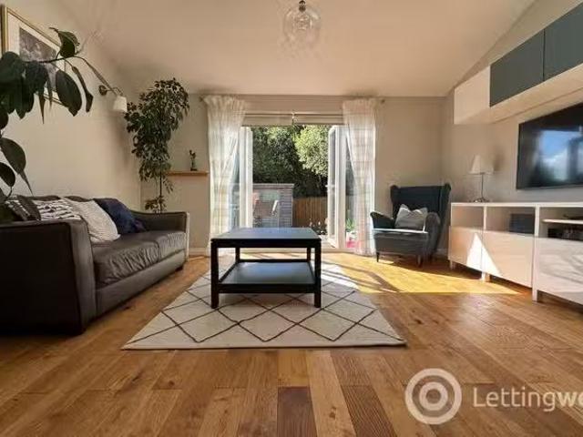 Rental! Property to rent in Birdston Drive, Stepps, Glasgow, G.