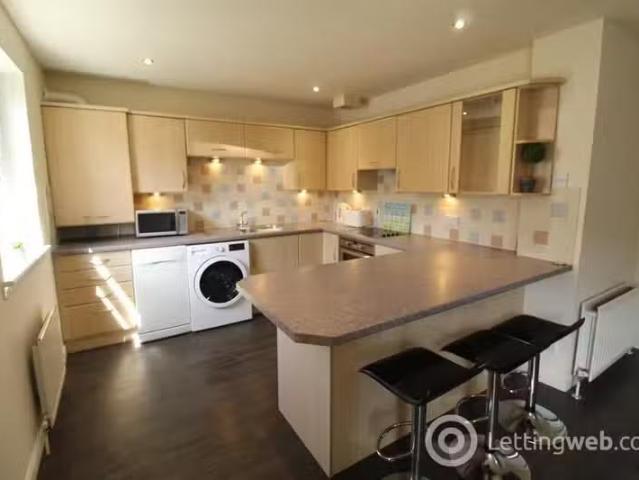 Deal! Property to rent in Chapel Mews, Chapel Street, Top Floo.