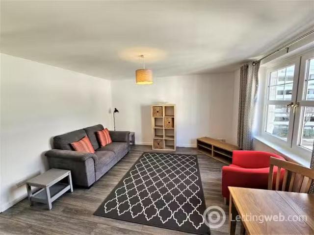 Rental! Property to rent in Chapel Street, City Centre, Aberde.