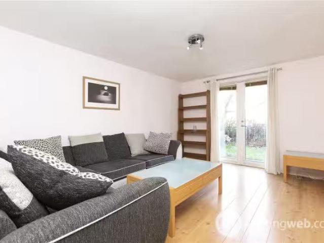 Nice Property to rent in Dryden Gait, Edinburgh, EH7