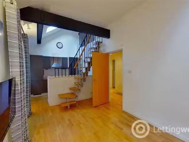 Unique Property to rent in Edmonstones Close, Edinburgh, EH1