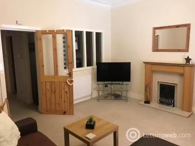 Deal! Property to rent in Esslemont Avenue, City Centre, Aberd.