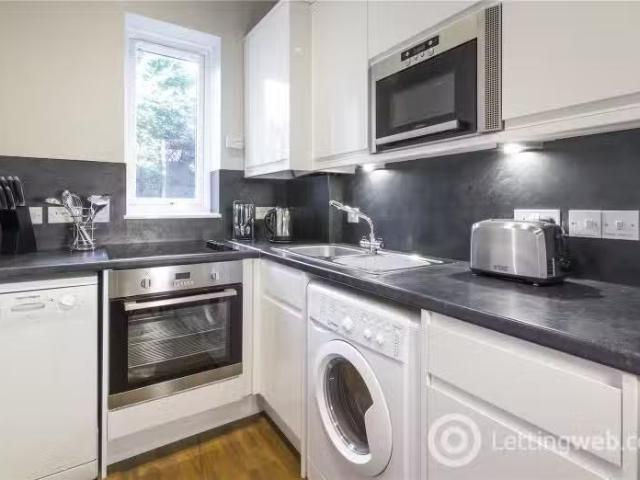 Deal! Property to rent in Grosvenor Terrace, Aberdeen, AB25