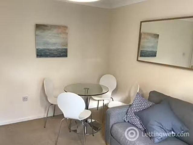 Unique Property to rent in Parkside Terrace, Edinburgh, EH16
