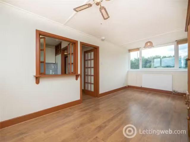 Rental! Property to rent in Redbraes Grove, Edinburgh, EH7