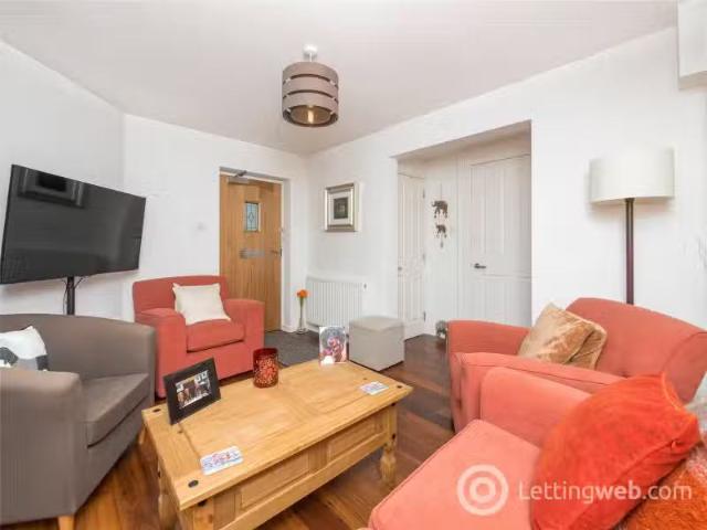 Unique Property to rent in St John's Road, Edinburgh, EH12