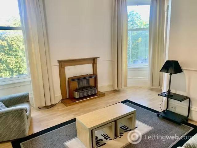 Cheap Property to rent in Skene Street, Flat, First Floor, AB10