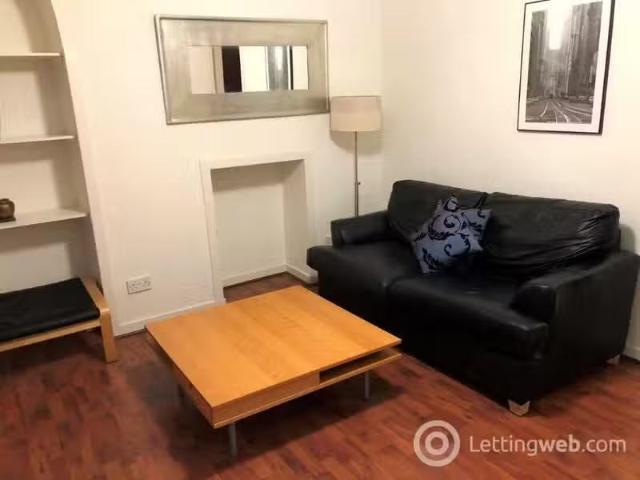 Deal! Property to rent in Union Grove, City Centre, Aberdeen.