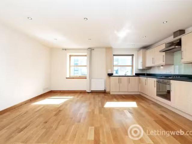 Cheap Property to rent in Willowbank Road, City Centre, Aberde.