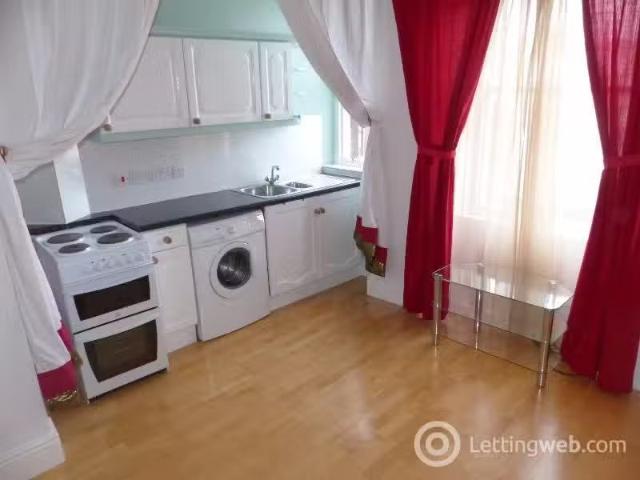 Rental! Property to rent in Yardheads, Leith, Edinburgh, EH6 6BU