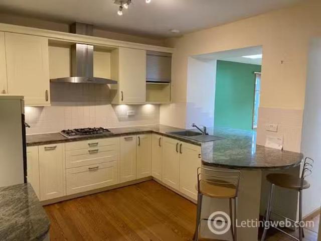 Unique Property to rent in 18 Woodburn Avenue, Hazlehead, Aber.