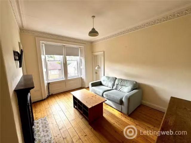 Charming Property to rent in 47 3F1 Balcarres Street, Morning.