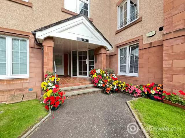 Nice Property to rent in 98 Old Station Court, Bothwell, Glasg.
