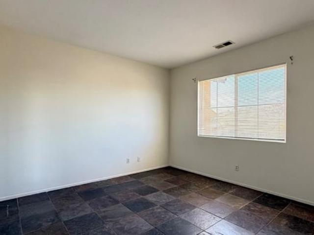 Charming private room with shared bathroom Home w