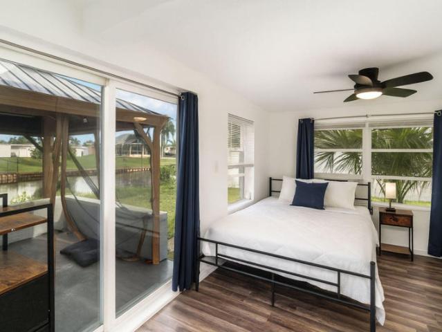 Charming renovated Port Charlotte home with spacio