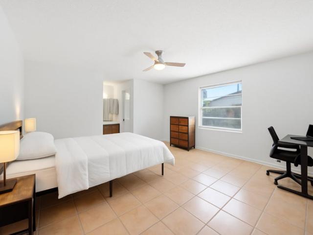Charming Room In OldsmarNorth Tampa