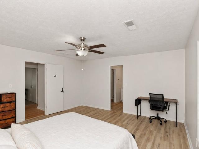 Charming Room in Forest Park GA