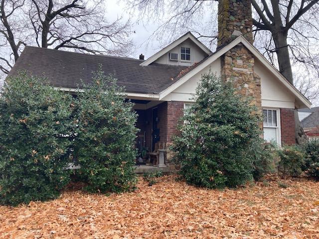 Charming single family house near Overton Park